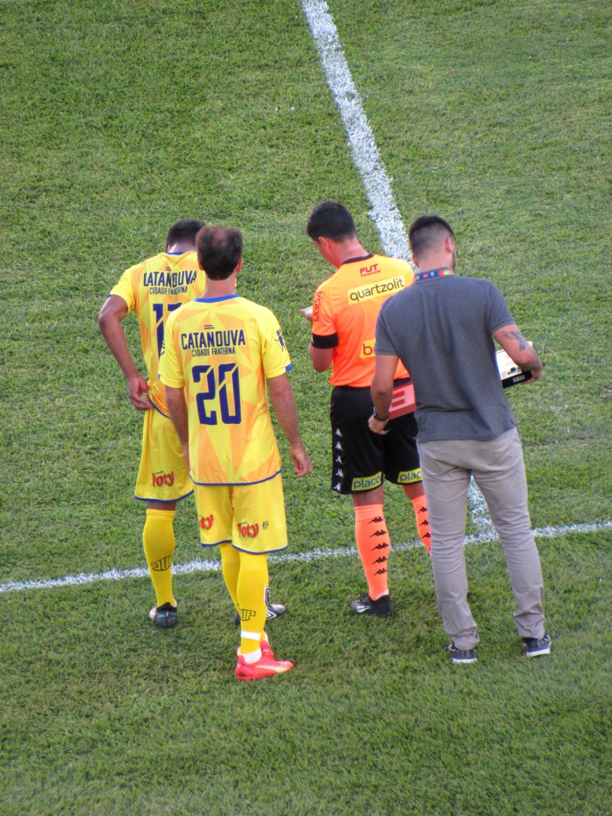 Catanduva faz seis substituições e jogo com golaço de Thiago Ribeiro ...