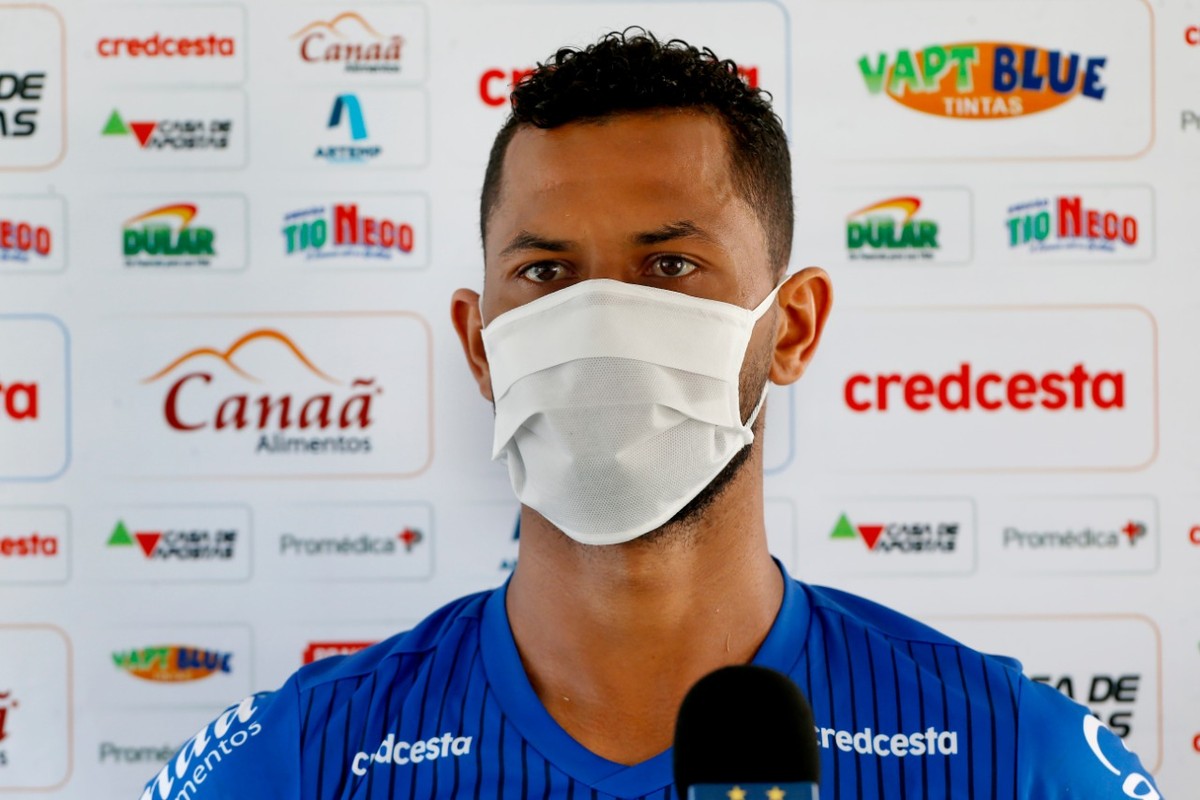 Treinando sem dor, Elton espera brigar por posição no meio-campo do ...