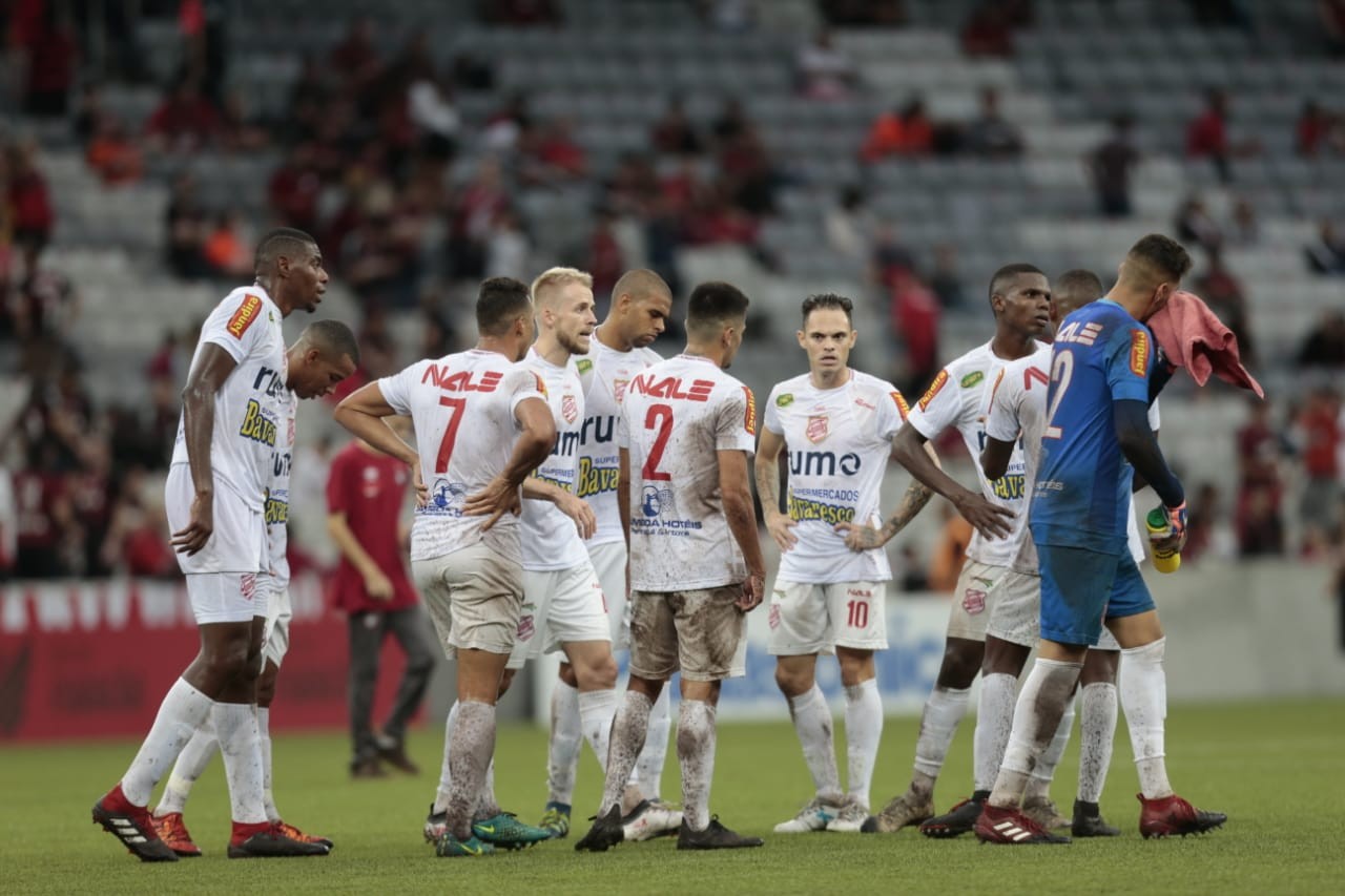 Coritiba fecha a contratação do atacante Wellissol, ex-Chapecoense e ...