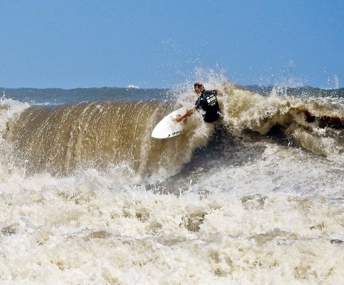 Kim Matheus comemora o título do Circuito Vicentino de Surfe: "Fiquei ...