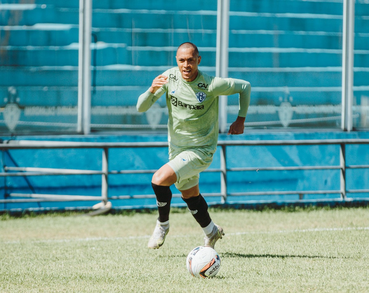 Leandro Silva comemora reestreia como titular no retorno ao Paysandu ...
