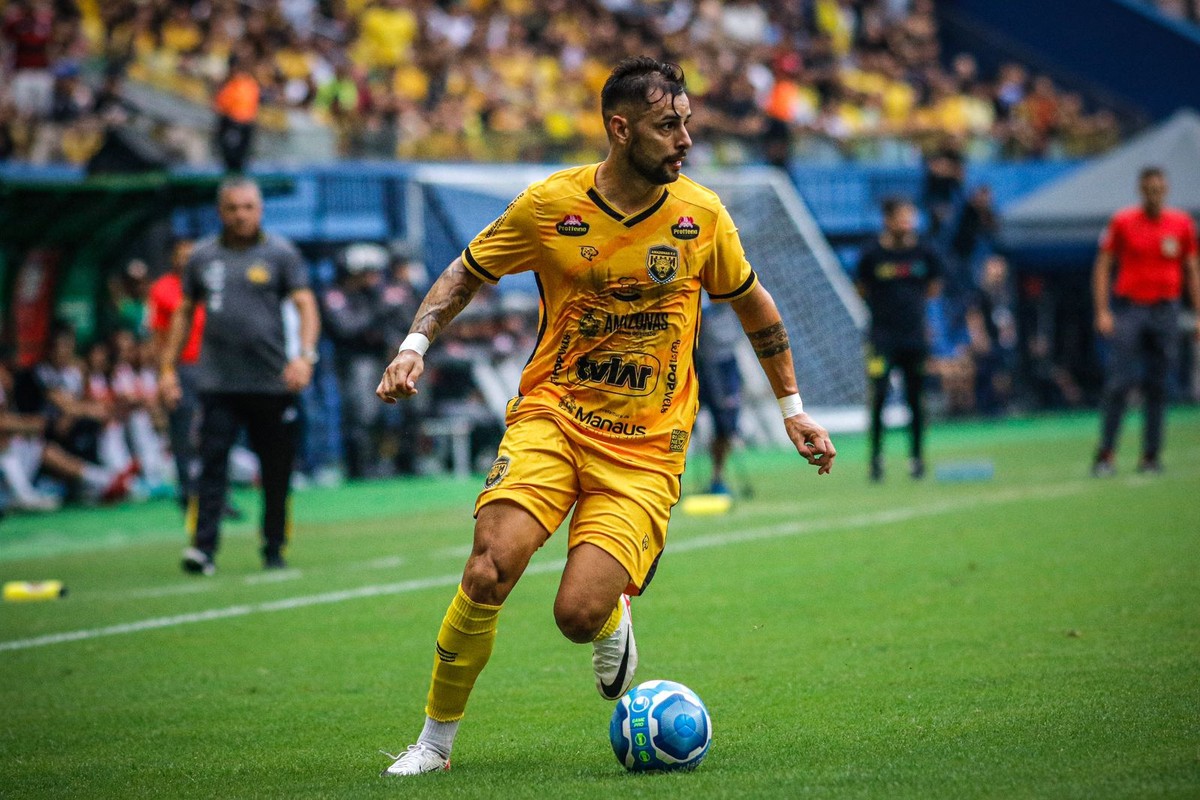 Titular nas últimas duas partidas, Jiménez celebra chance: "Confiante ...