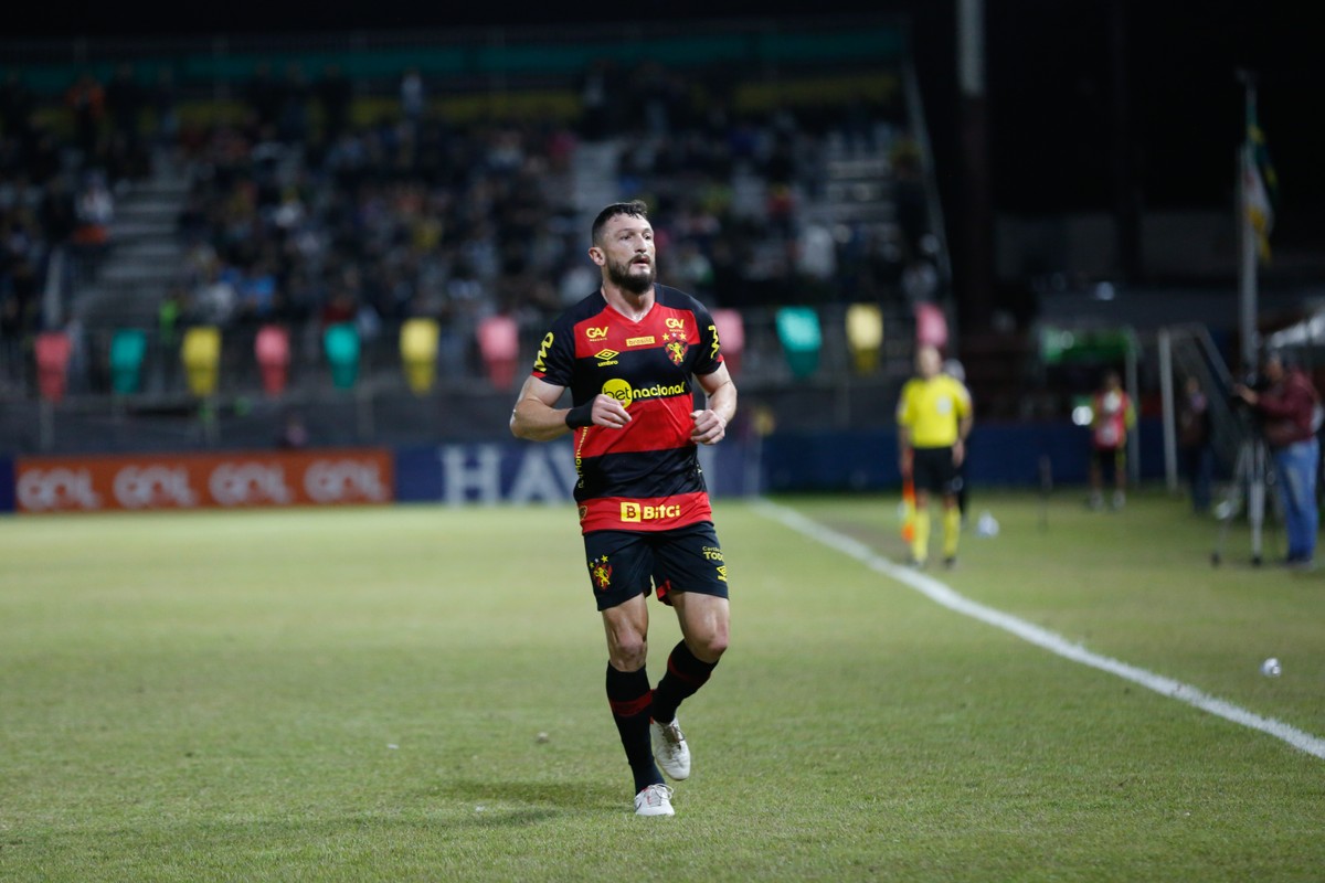Sander deve ter futuro definido com o Sport em dia de reapresentação do ...