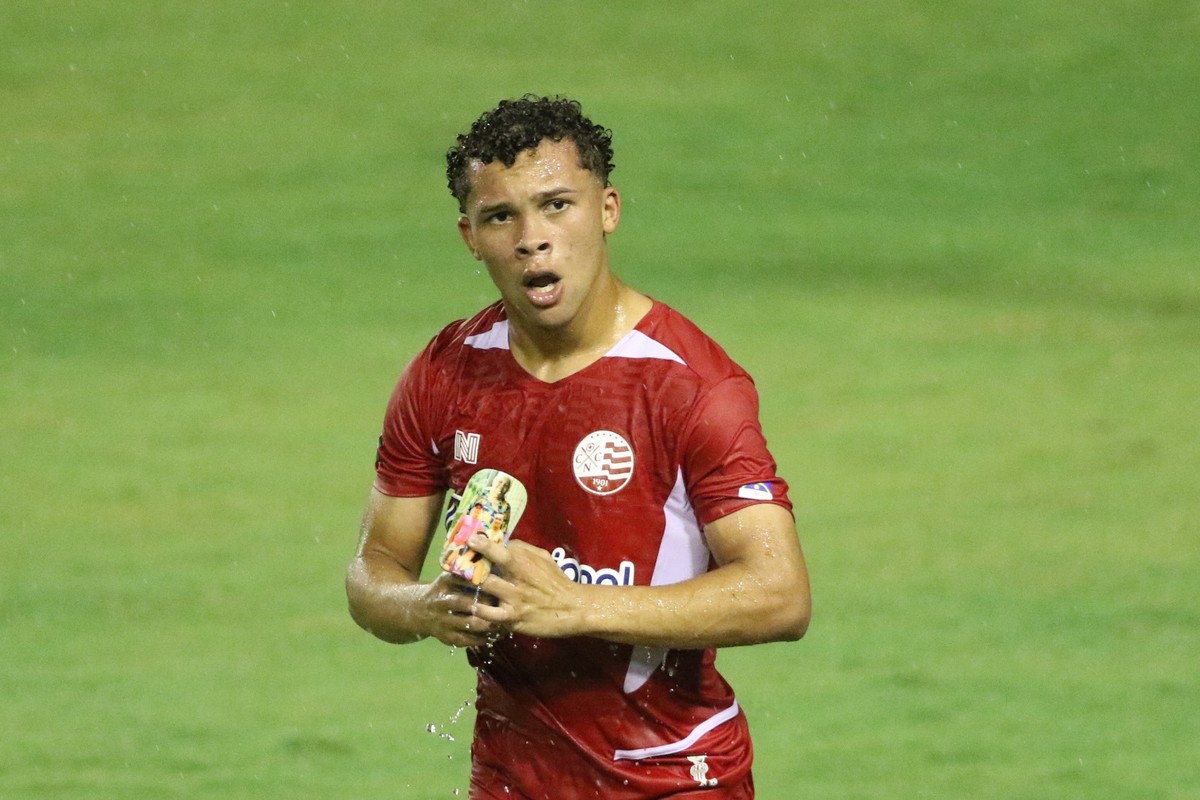 Prata da casa, atacante Kayon se torna o "12º titular" do Náutico nesse ...