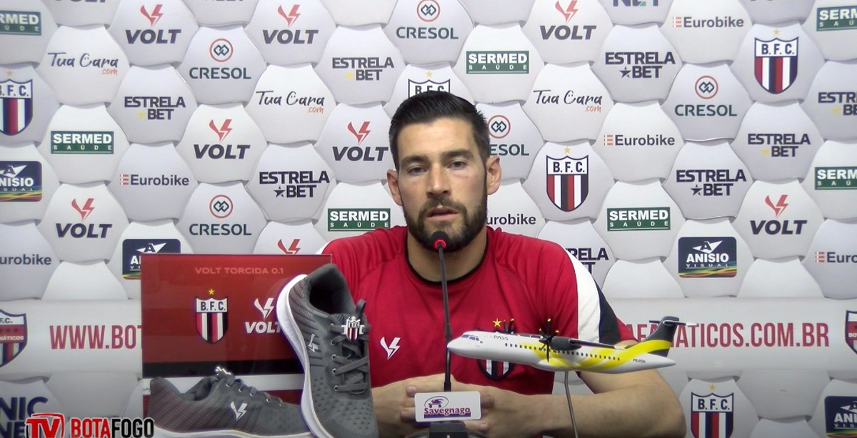 Gasparotto revela rápido acerto com Botafogo-SP e prega respeito a Matheus Albino | botafogo-sp | ge