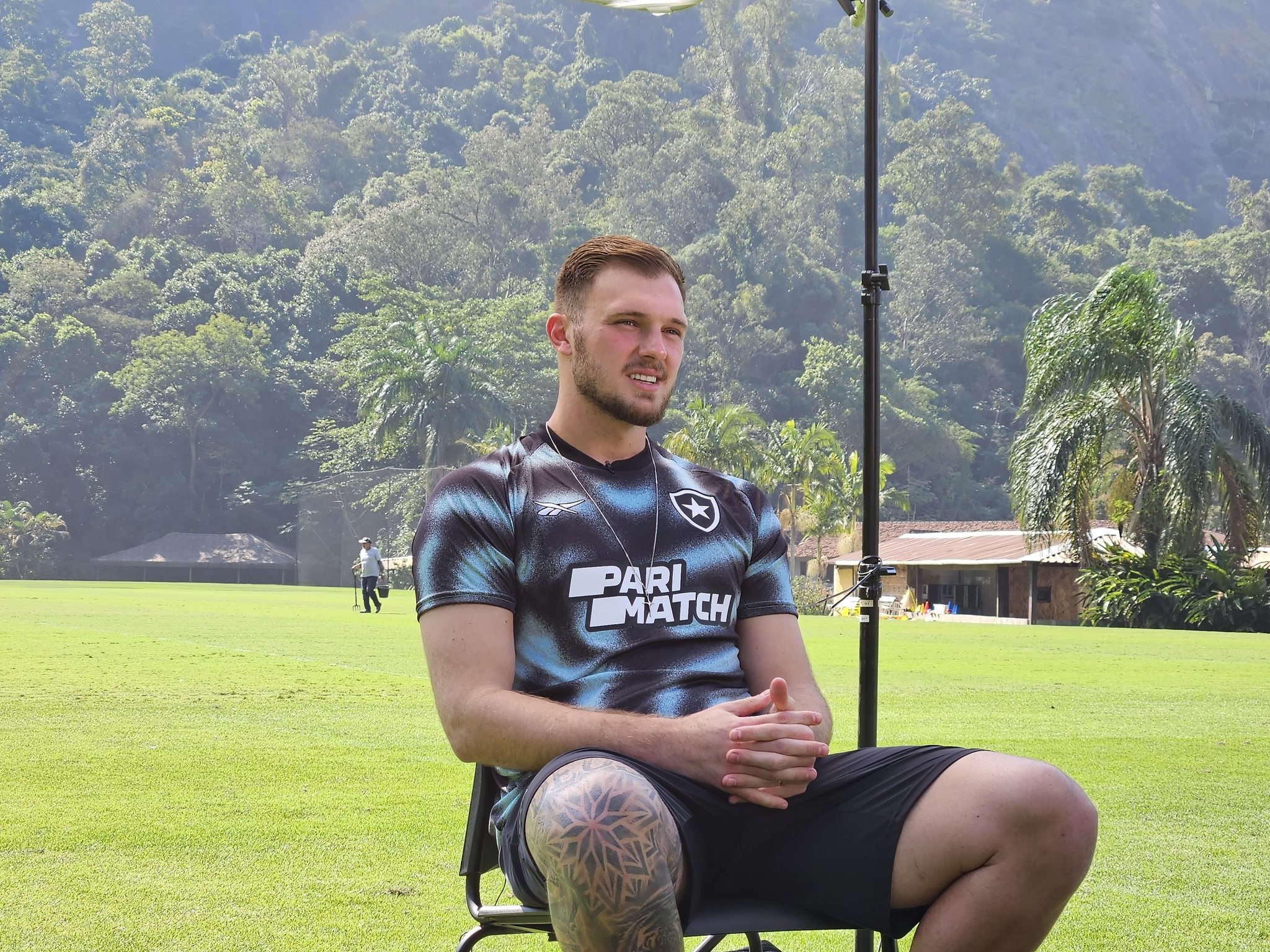 Lucas Perri, do Botafogo, destaca influência de Neuer na evolução dos ...