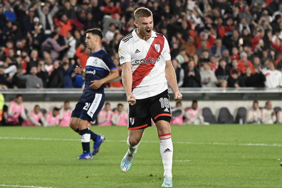 River Plate bate Gimnasia e vence 6º jogo seguido no Campeonato ...