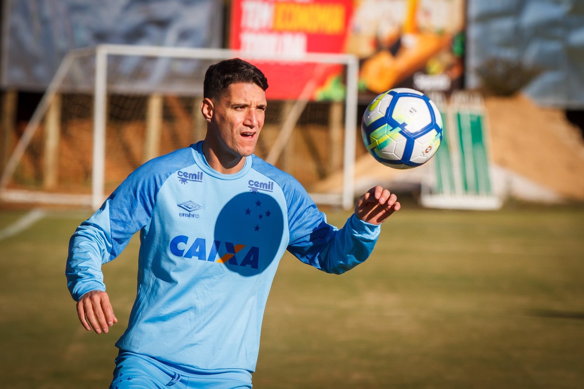 Thiago Neves tem preparação especial na folga, e David está próximo de ...