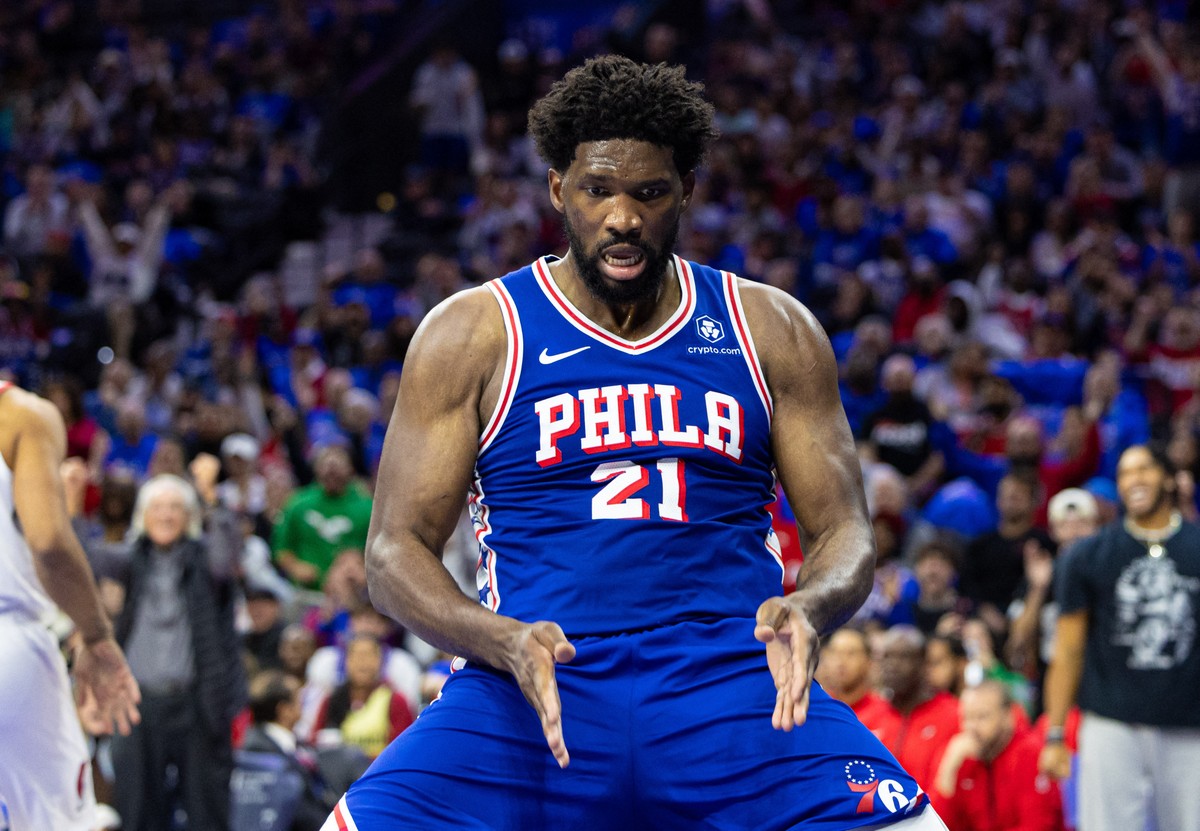 NBA: Embiid recebe punição por gesto obsceno em comemoração | nba | ge