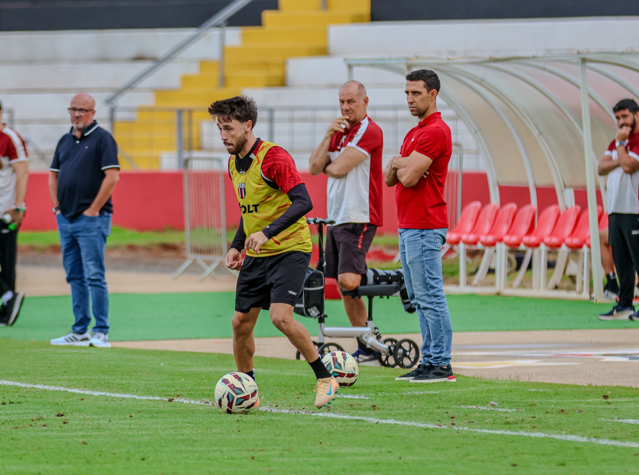 Tencati divide culpa por má fase do Botafogo-SP, isenta diretoria e ...