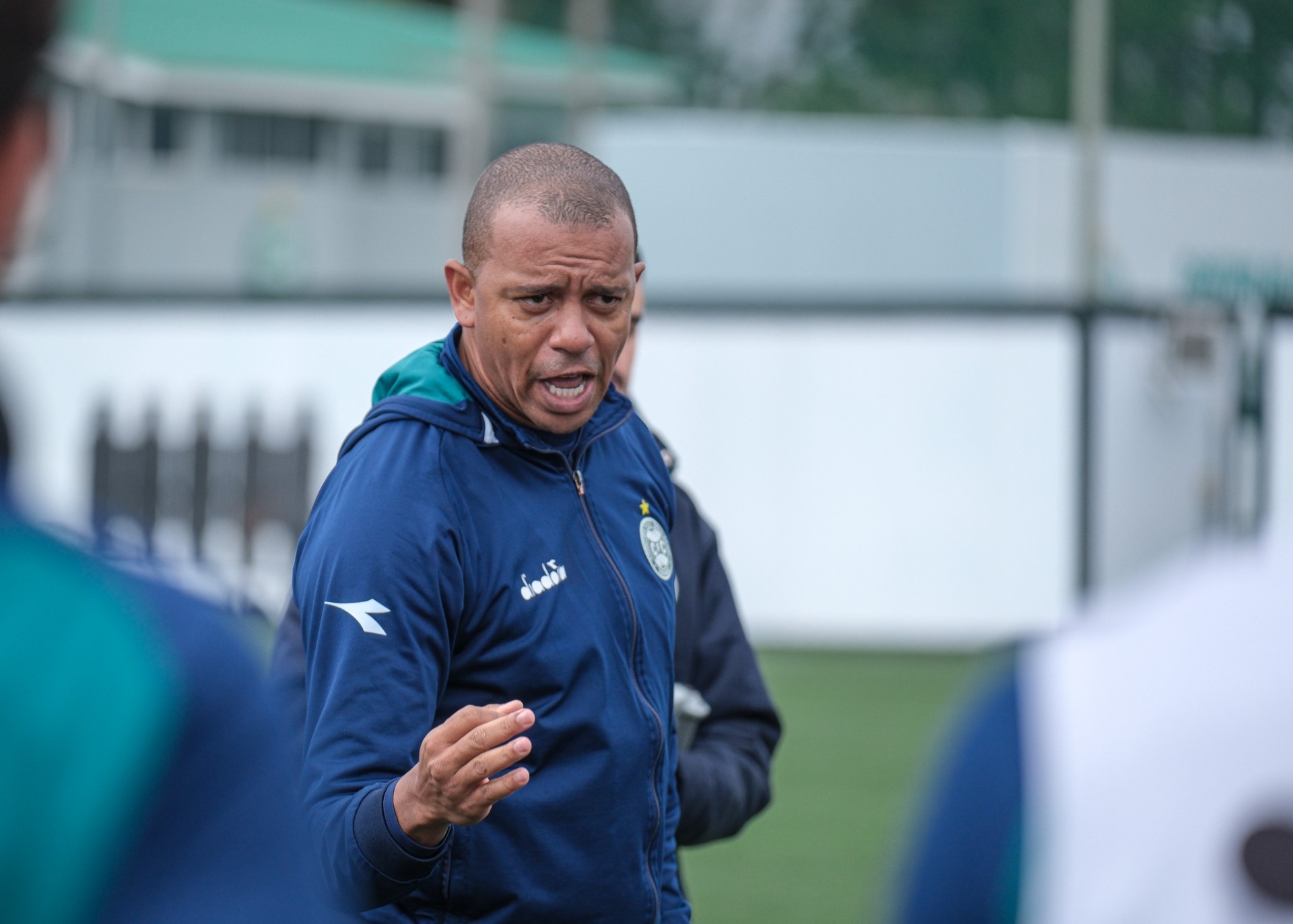 William Matheus volta ao Coritiba como auxiliar do time sub-20