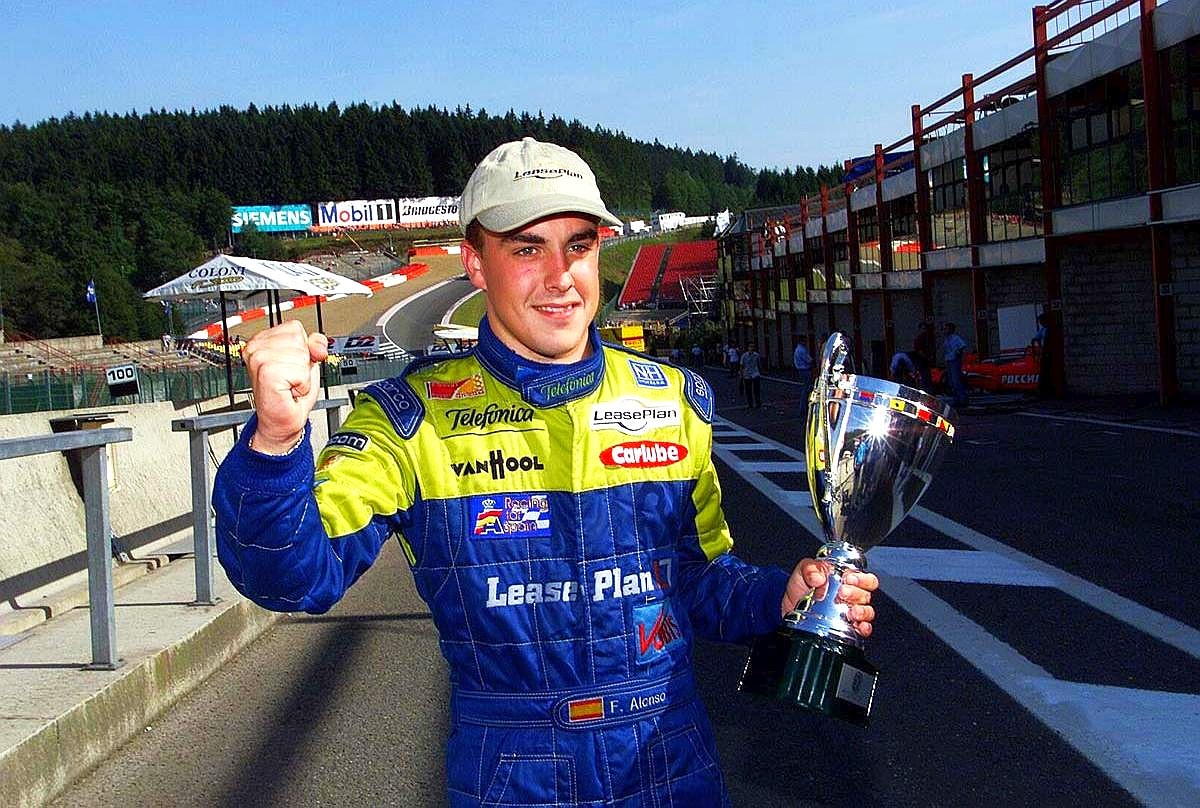 Há 20 anos, Fernando Alonso ganhou superlicença após testes pela ...