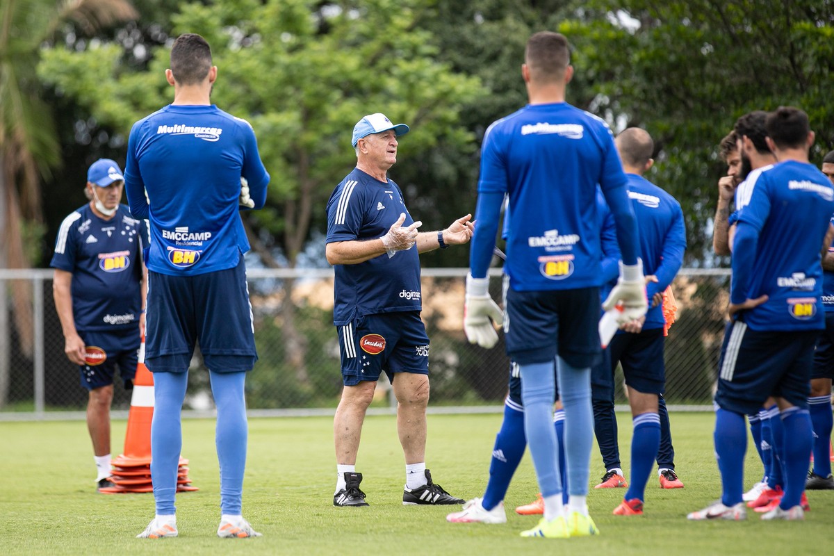 Cruzeiro Confirma Atraso De Salários No Futebol E Busca Resolver