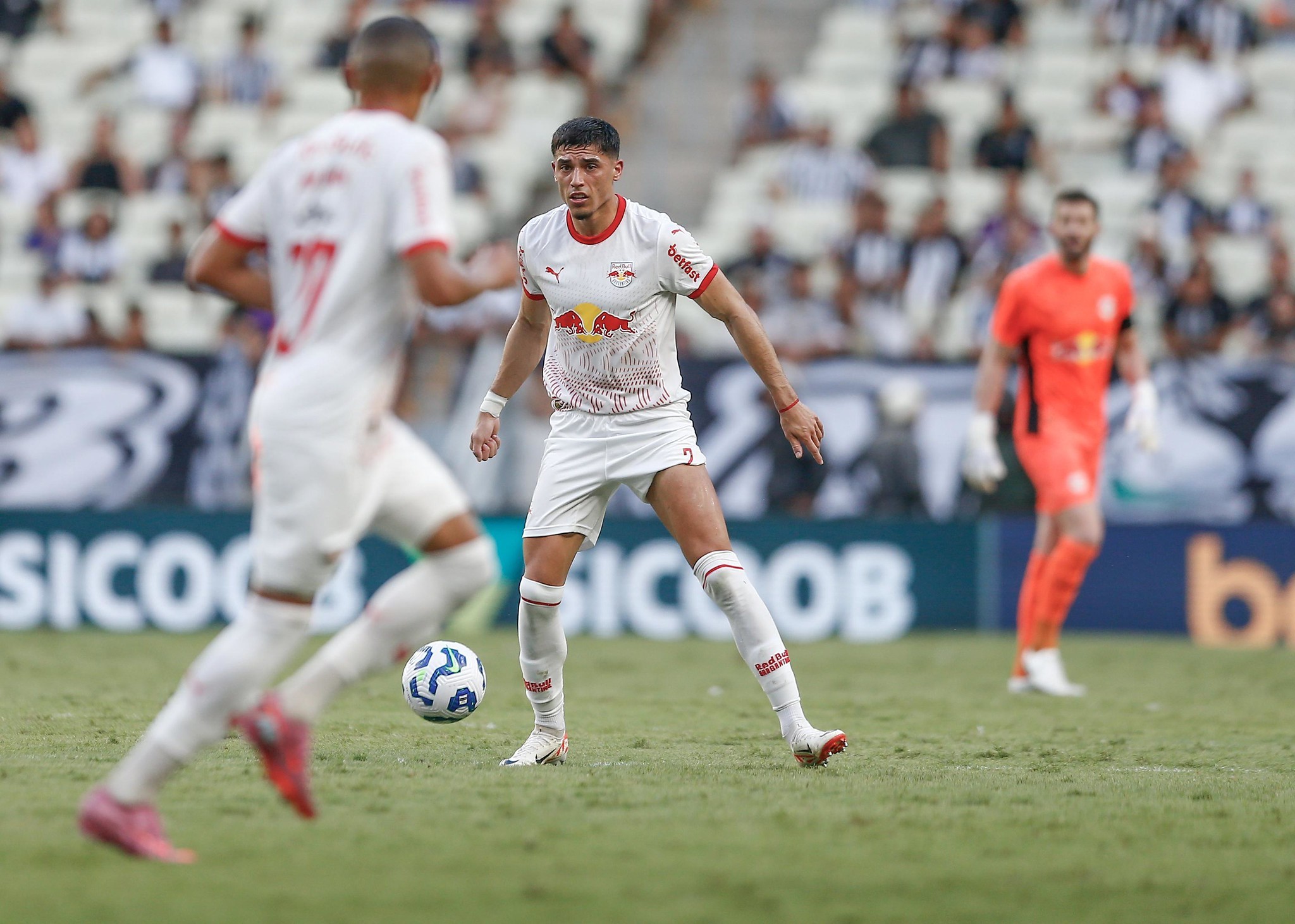 Guzmán lamenta fase do Bragantino, mas afirma: "Com trabalho e esforço ...