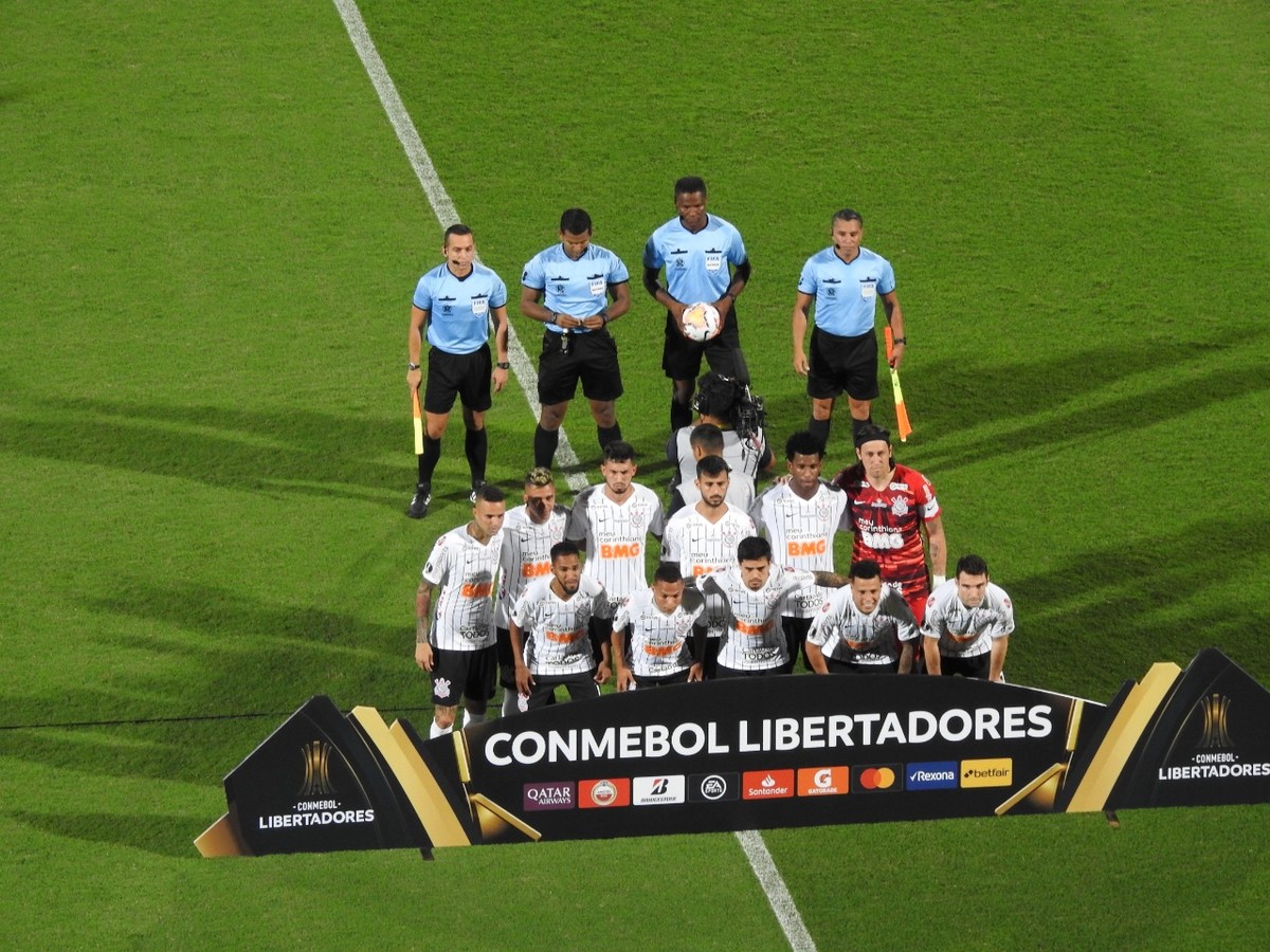Atuações: Cantillo vai bem e se salva em derrota do Corinthians na ...
