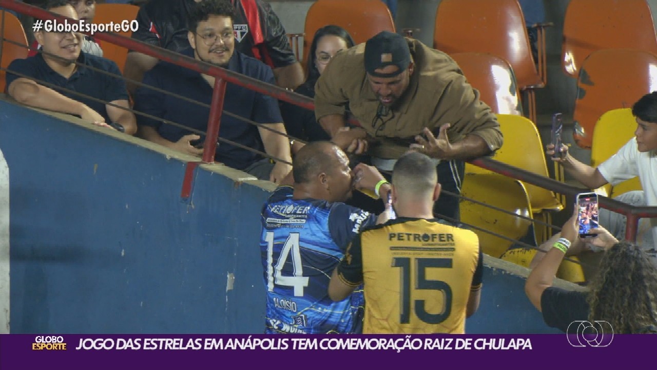 Aloísio Chulapa comemora gol bebendo cerveja de torcedor; assista | Ge