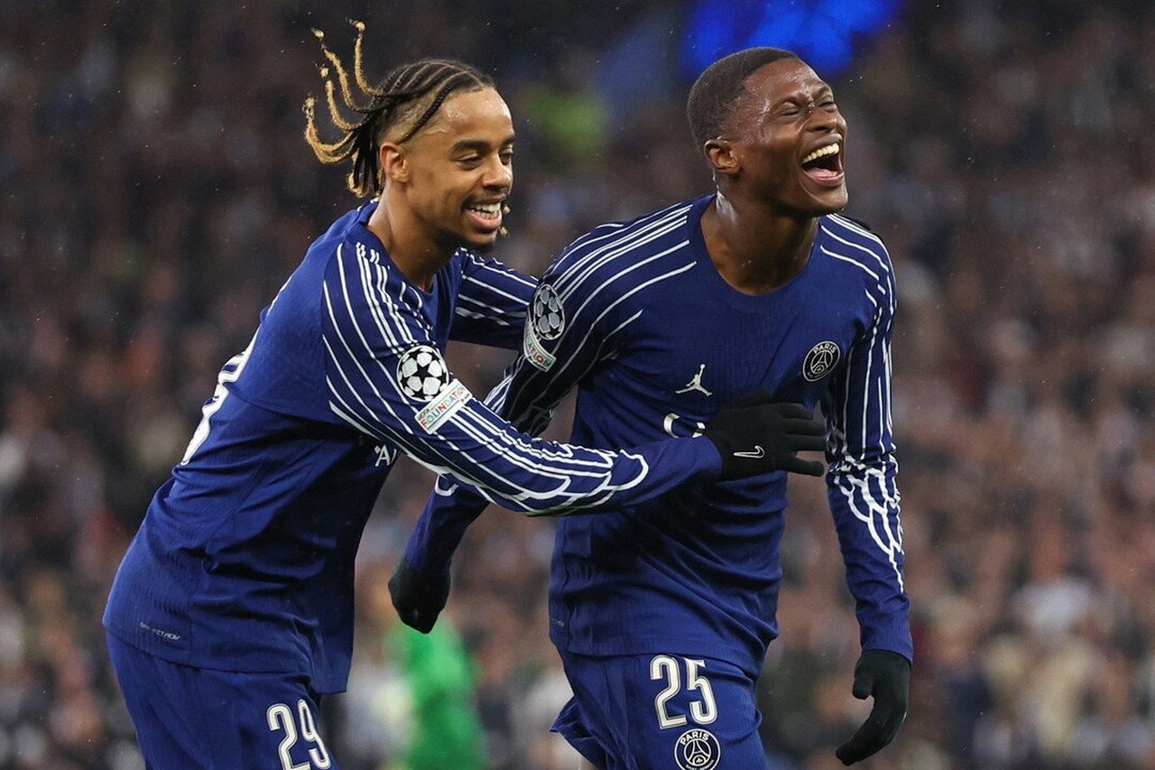 "Novo rico" de Paris consegue acesso e voltará a enfrentar o PSG no ...
