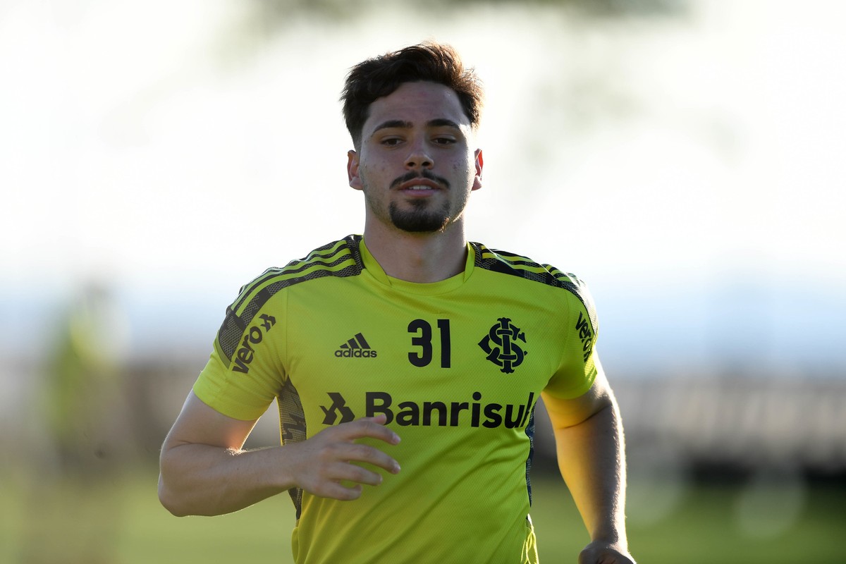 Mauricio tenta deixar para trás rótulo de "12º jogador" em busca de ...
