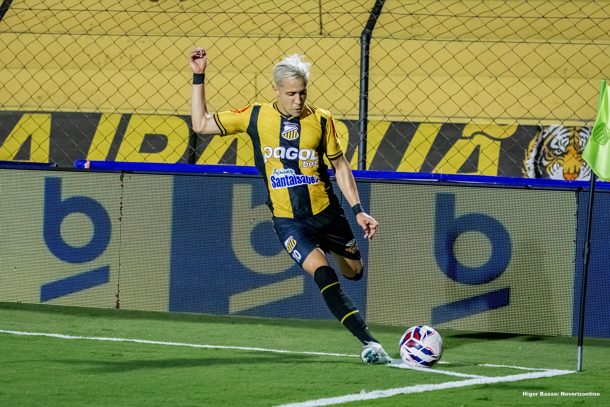 Frizzo projeta reencontro com o Coritiba: "Emocionante, mas hoje visto ...