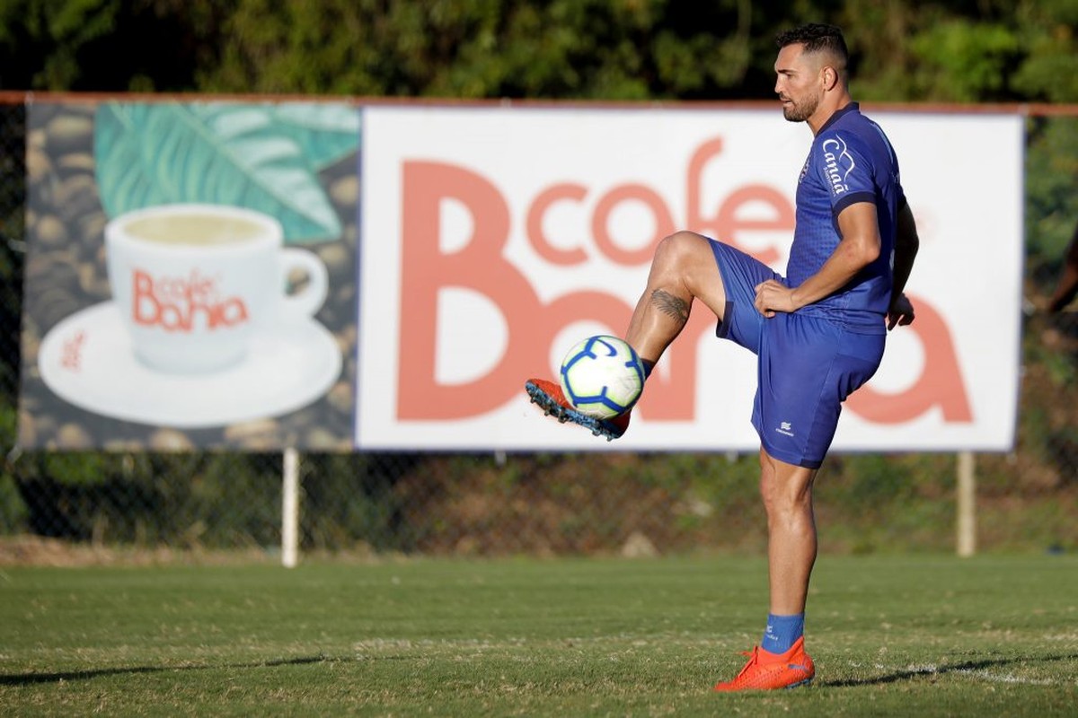Auxiliar do Cruzeiro aprova estreia com vitória e elogia atacante ...