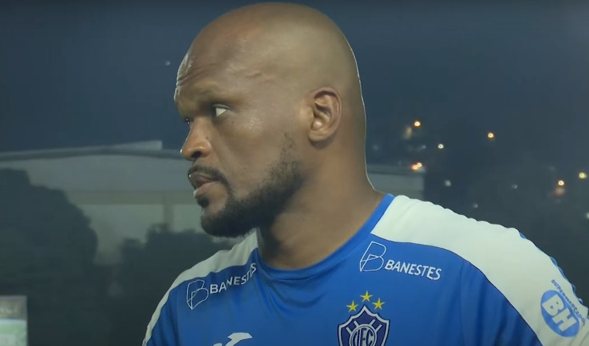 Edson Silva cobra desatenção do Vitória-ES, mas acredita em ...