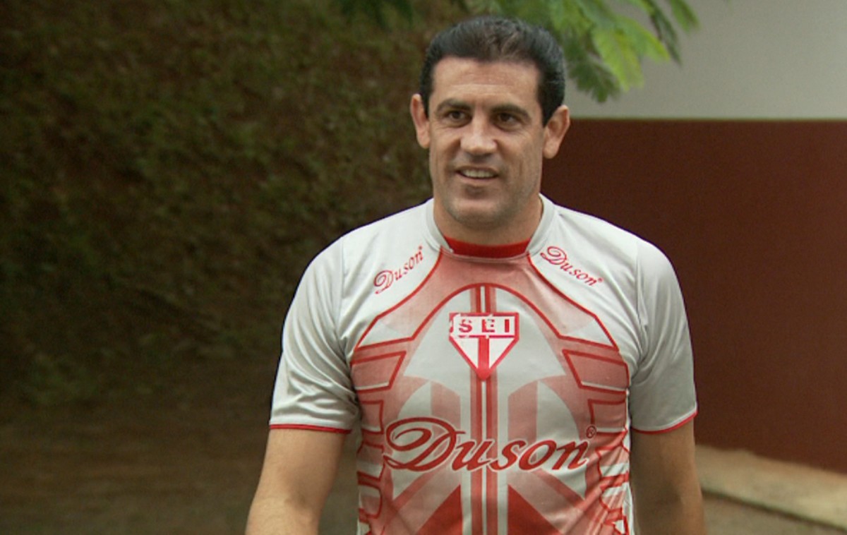 Ex-Corinthians, Finazzi inicia carreira como técnico no Goiânia ...