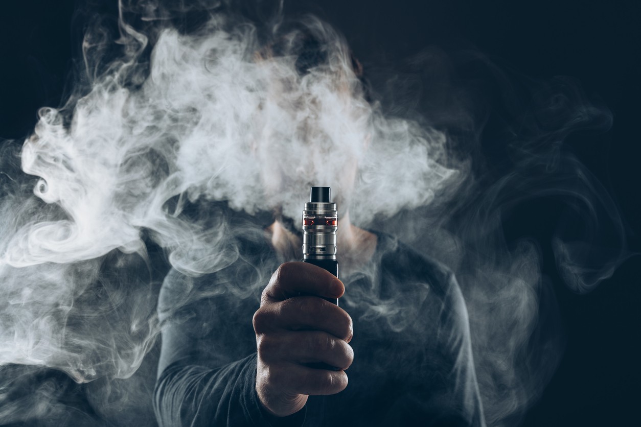 Sociedade de Cardiologia alerta sobre malefícios do vape | Ge