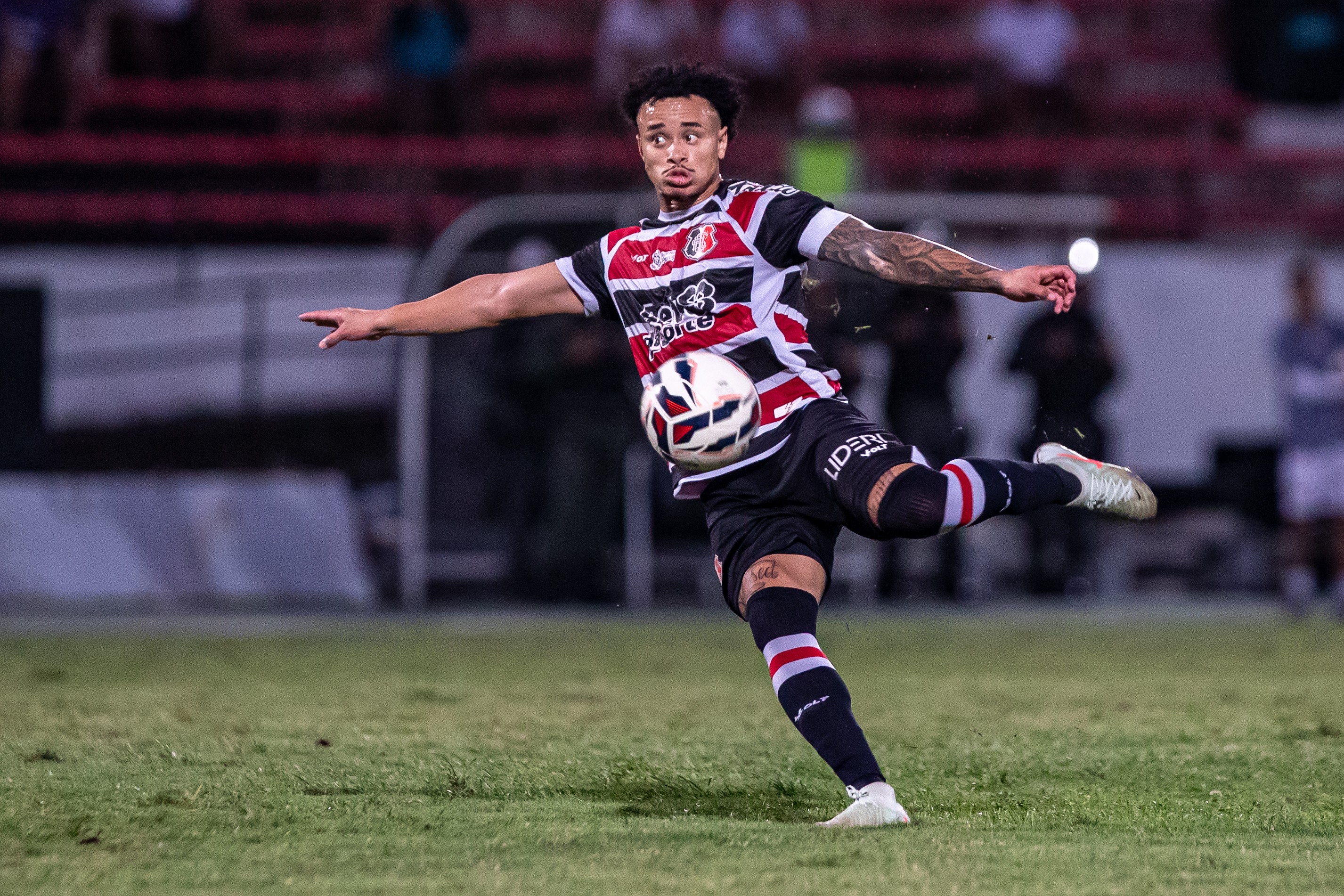 Nathan é mais um jogador do Santa Cruz a conseguir rescisão indireta | Ge