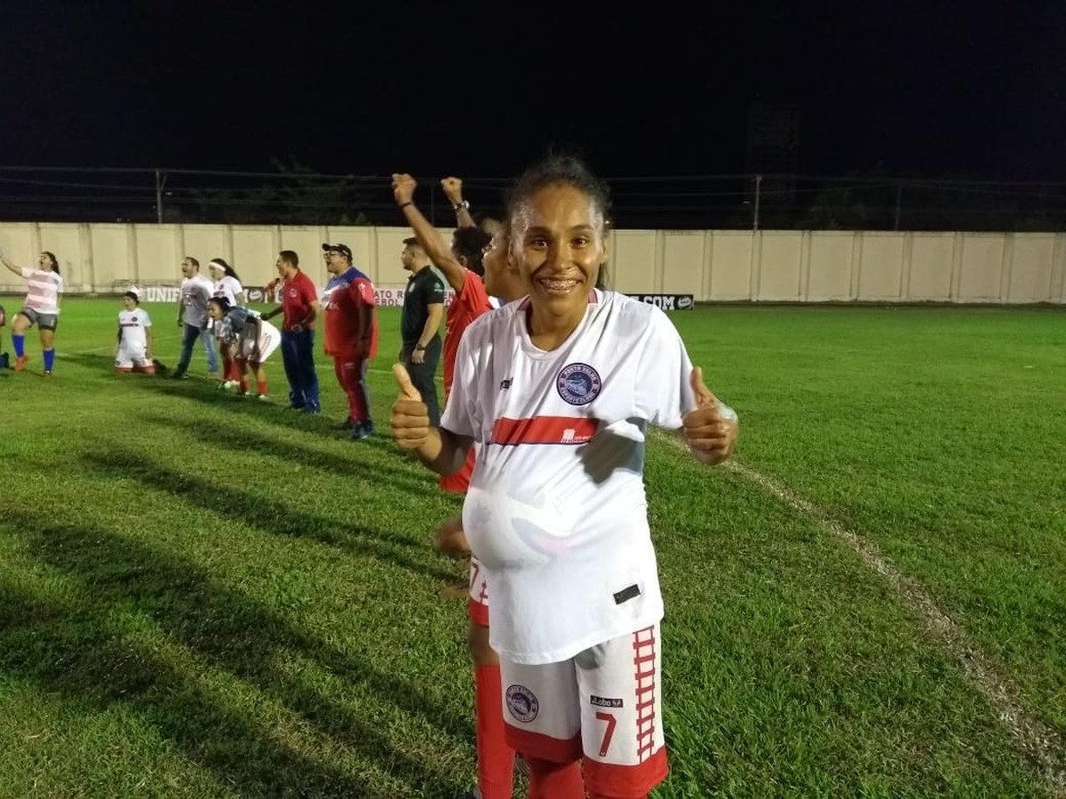 'Meu objetivo era ser artilheira, e fui!', diz Monique, que fez 5 gols ...