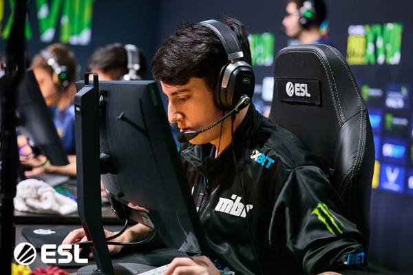 "Estavam nos tratando como m*", diz drop sobre Cloud9 | cs | ge