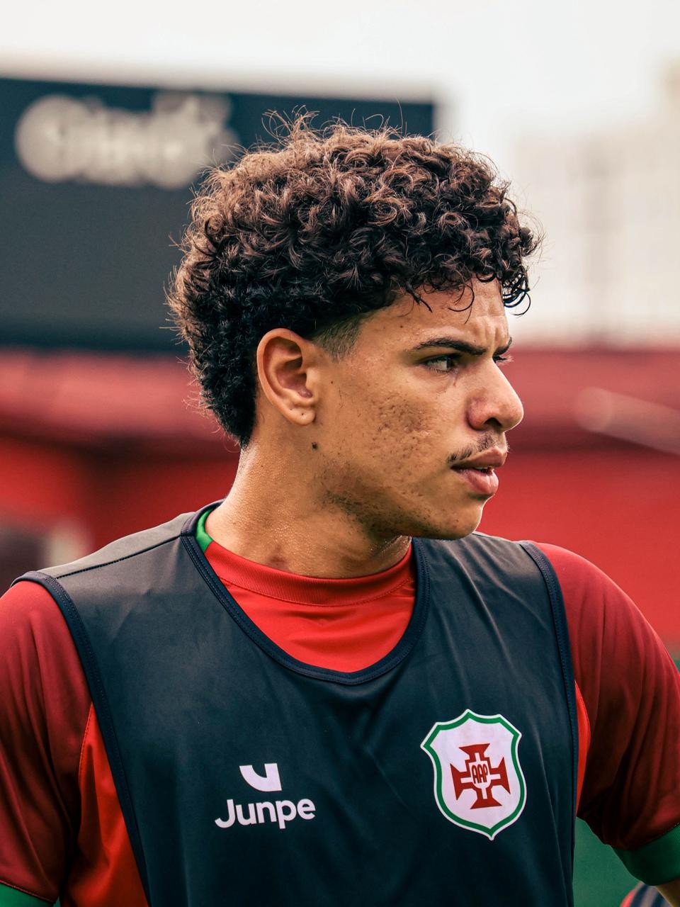 Portuguesa Santista anuncia a contratação do lateral-esquerdo Pedro ...