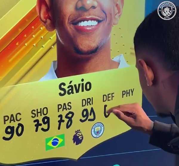 Savinho escolhe as pontuações da própria carta no videogame; veja o ...