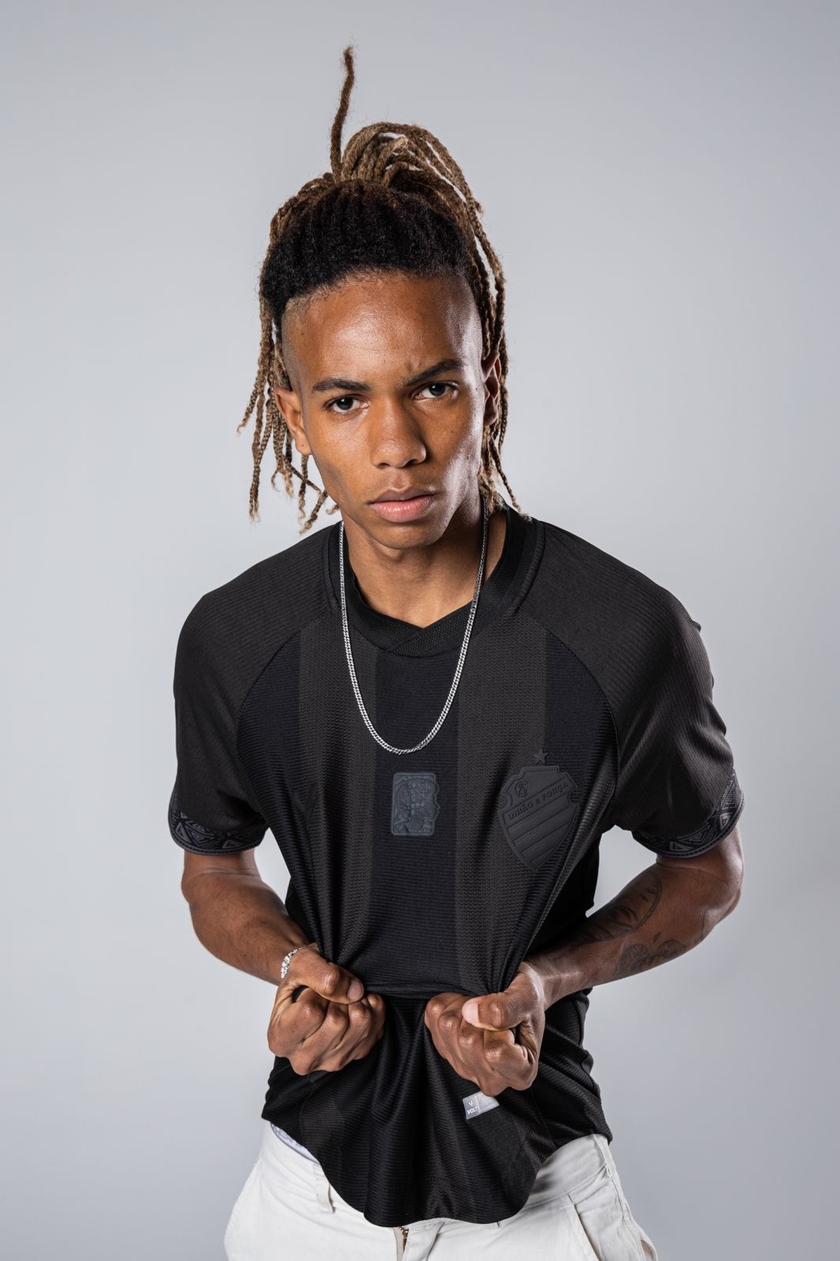 Com edição limitada, CSA lança uniforme contra discriminação racial ...