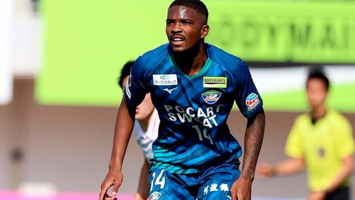 Athletico tenta empréstimo do zagueiro Cacá, mas time do Japão pede ...