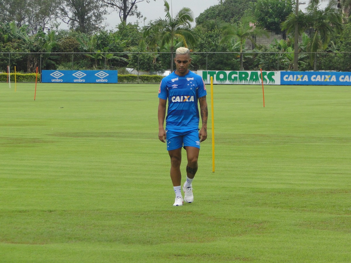 Com tudo certo entre os clubes, Cruzeiro libera Bryan para fechar com o ...