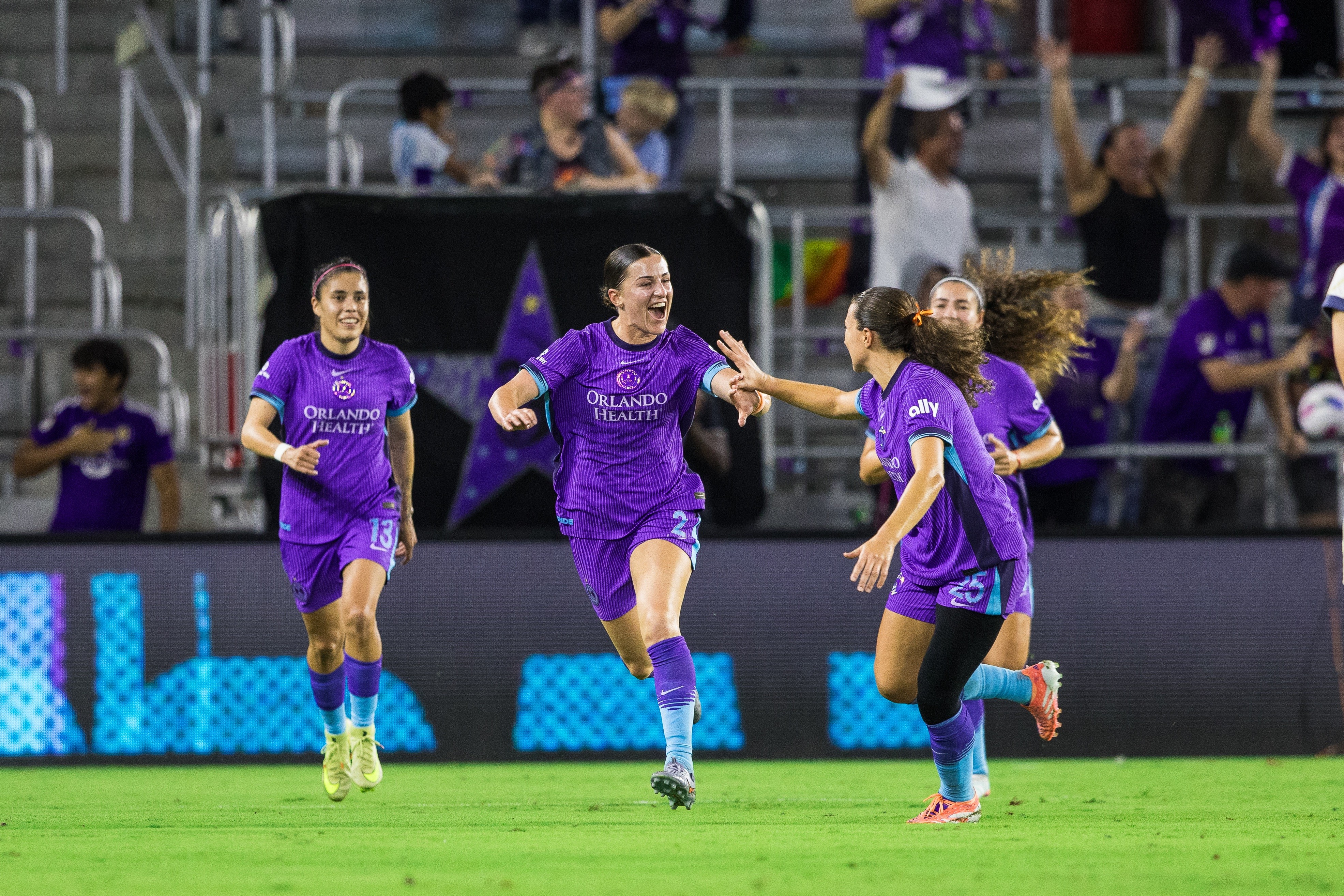 Com gol de Luana, Orlando Pride vence Seattle Reign e vai à semifinal ...