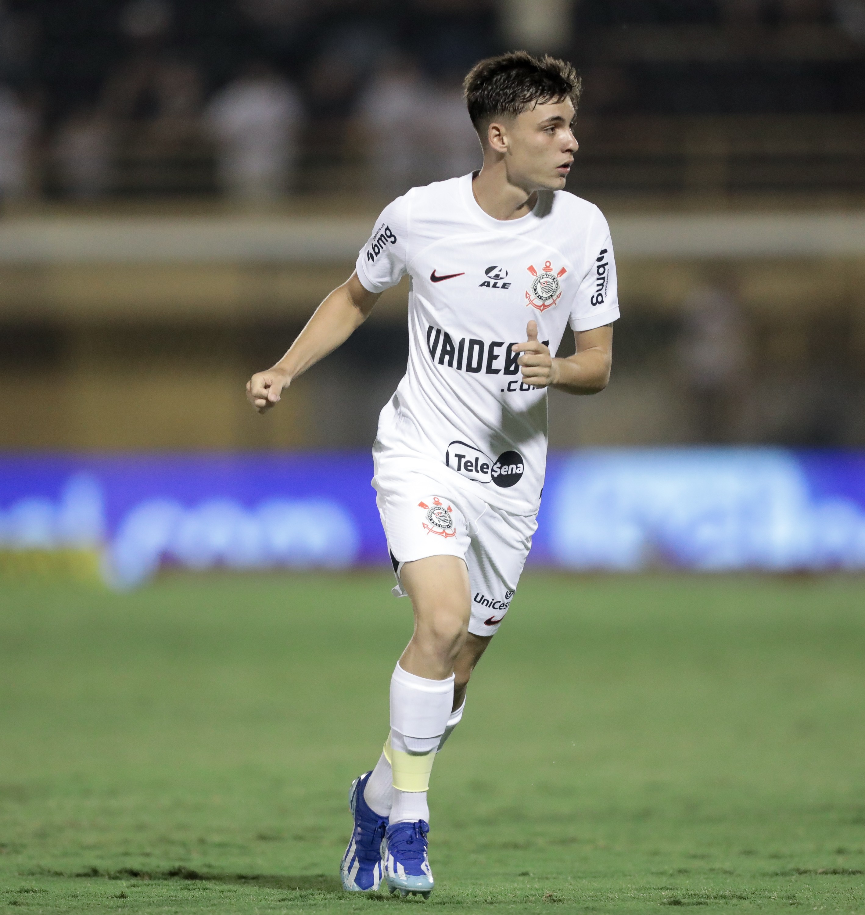 Bidon deixa boa impressão e ganha elogios em primeiro jogo como titular ...