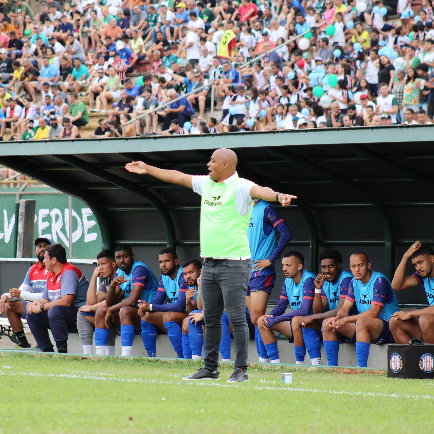 Resende anuncia Marcus Vinícius 'Viola' como treinador para sequência ...