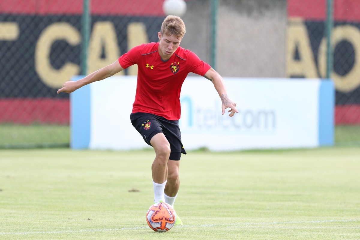 Internacional joga duro, e presidente do Sport vê Charles inviável ...