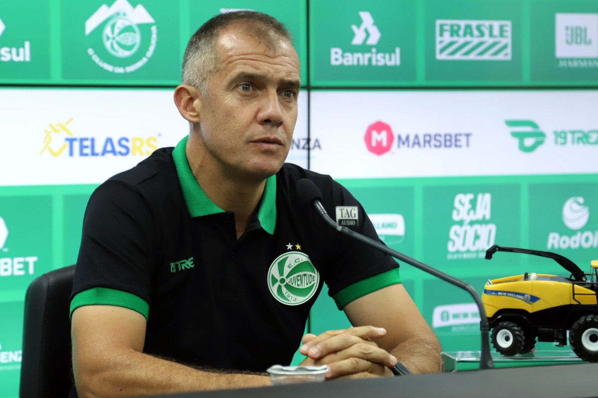 Eduardo Baptista é apresentado pelo Juventude e comemora retorno a um ...