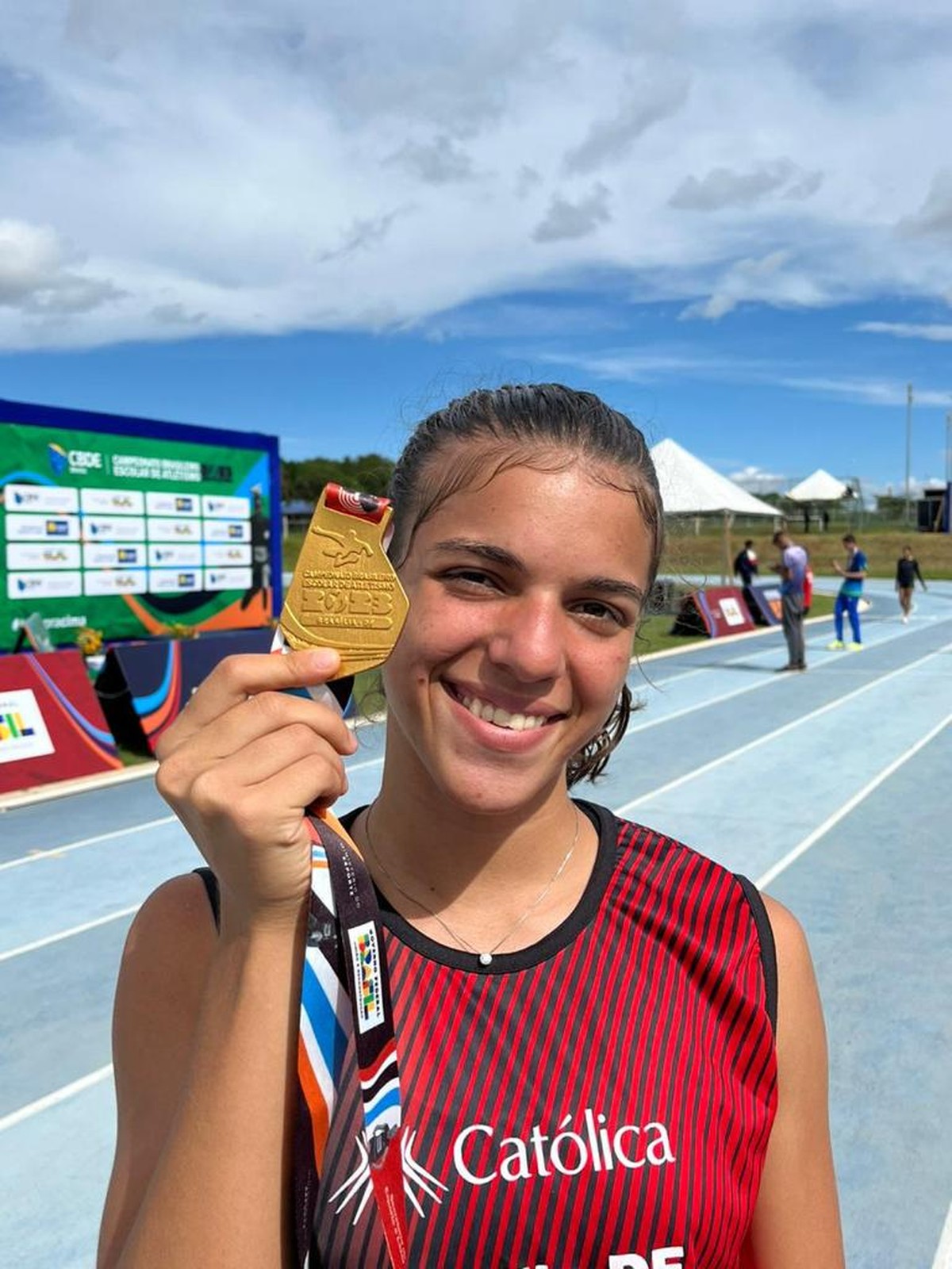 Estudante do DF representa o Brasil no Mundial Escolar de Atletismo ...