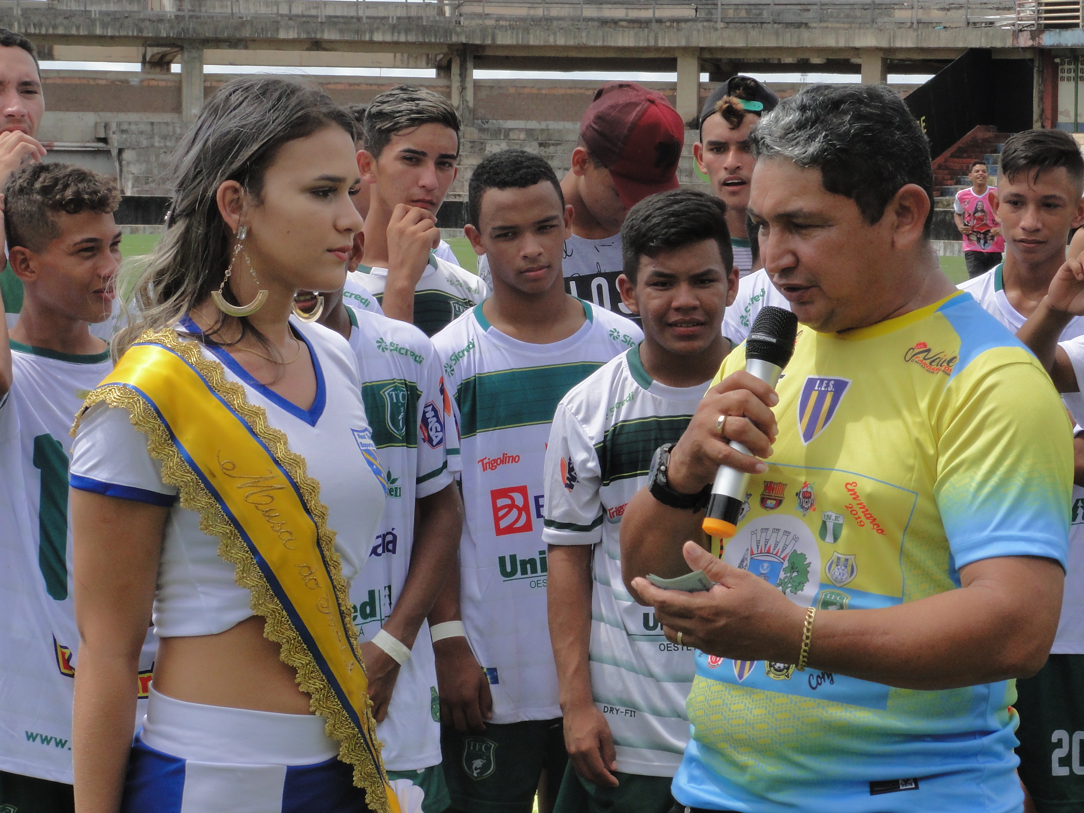 Árbitro Laurimar Baía anuncia aposentadoria do futebol após 29 anos de ...