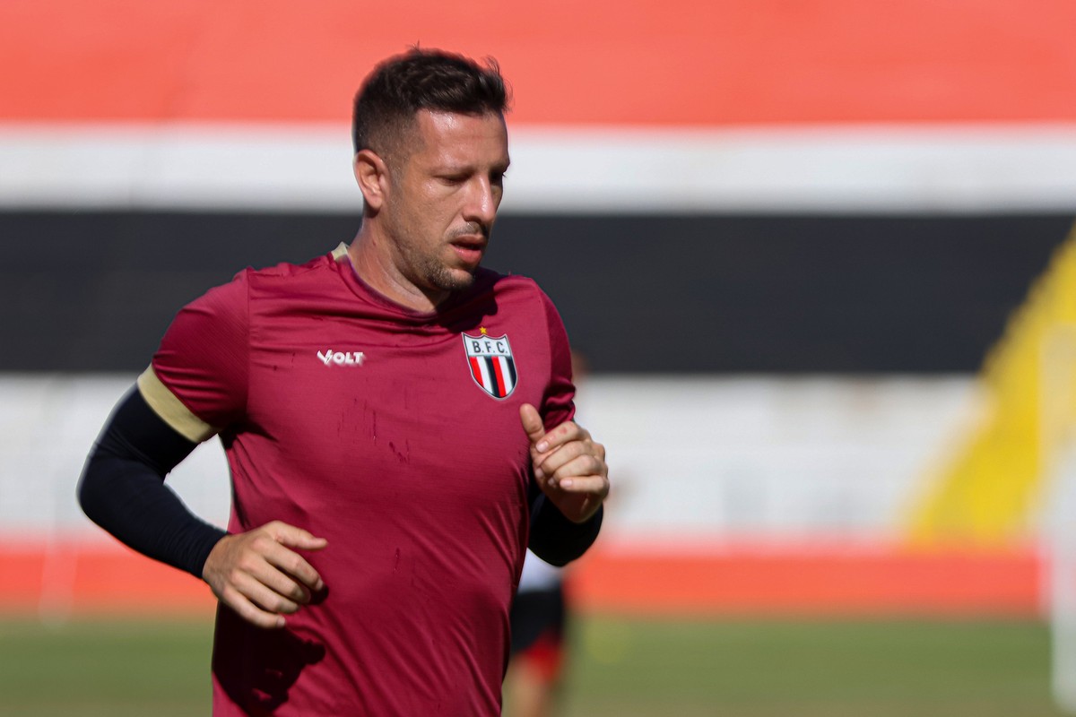 Fábio Sanches iguala maior sequência como titular em arrancada do ...