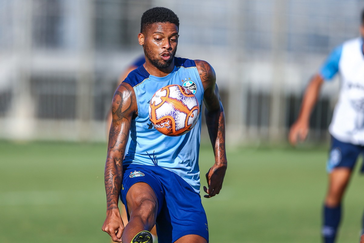 André passa à frente de Vizeu e acirra disputa entre centroavantes no ...