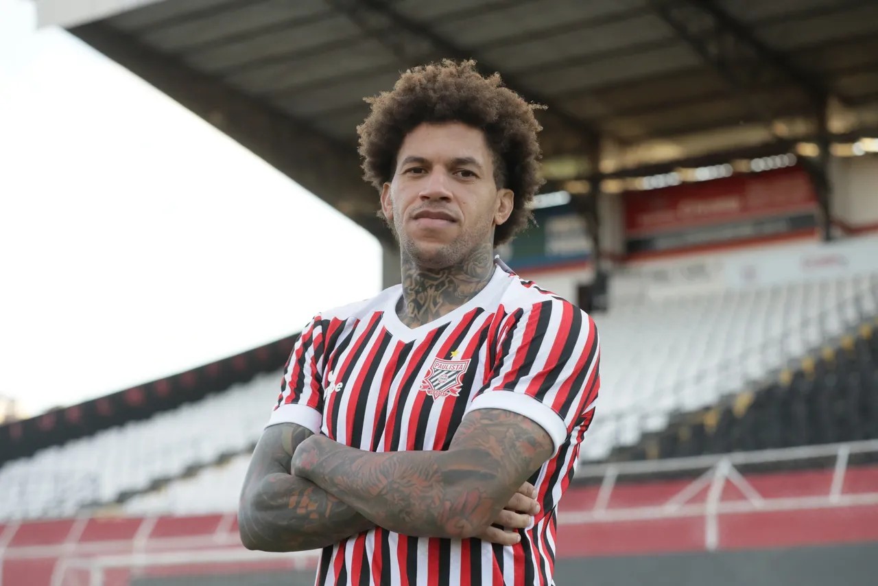 Paulista anuncia a contratação do lateral-esquerdo Biro Biro