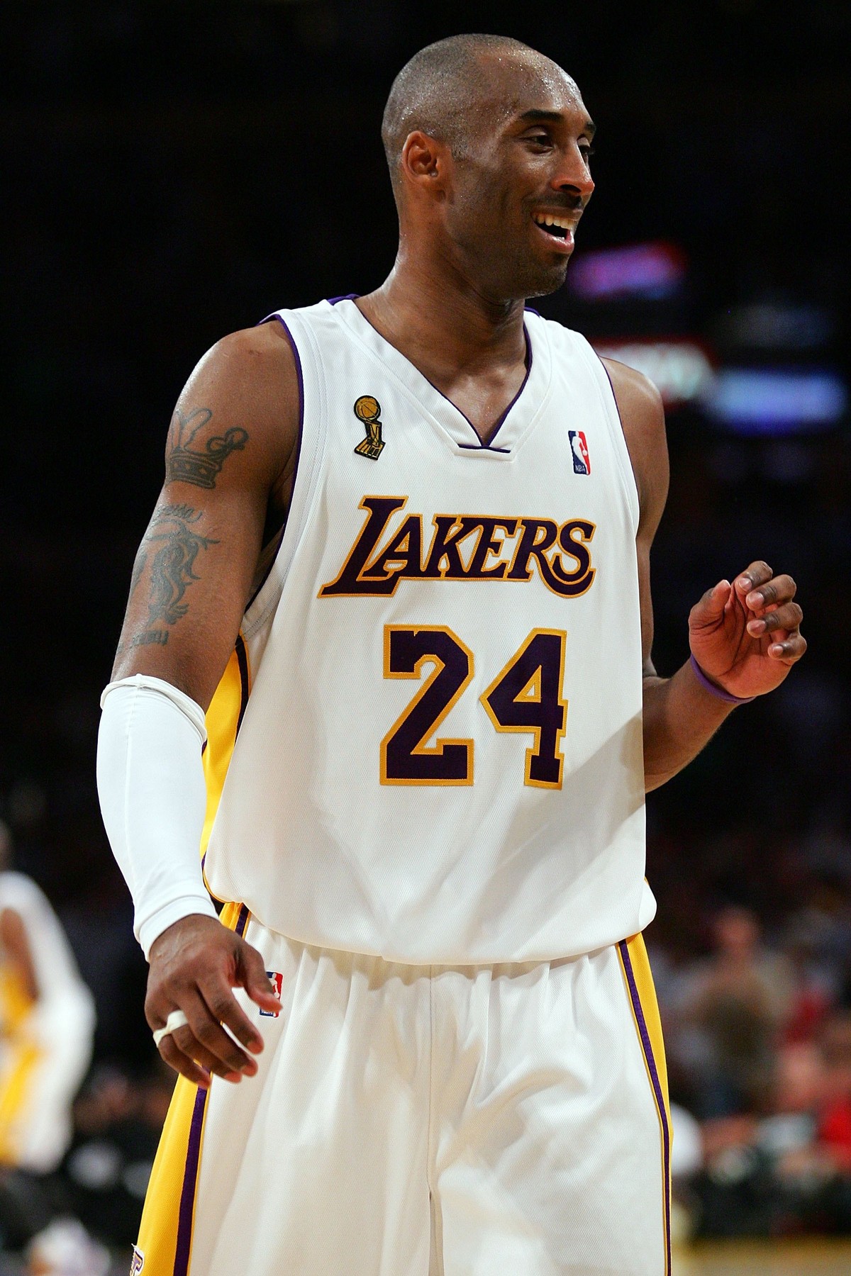 Camisa que Kobe usou nas finais da NBA está em exibição no Museu de ...