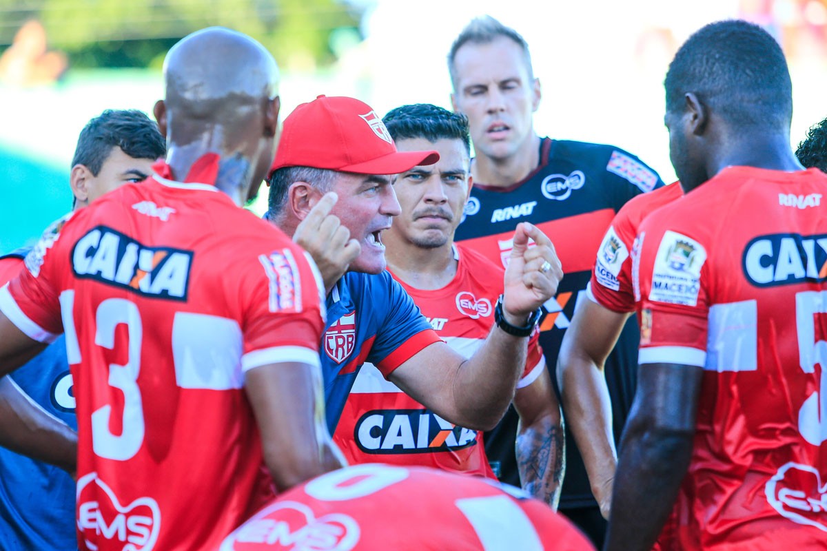 Reforços, 3º treinador e outro time: mudanças no CRB desde a estreia no ...