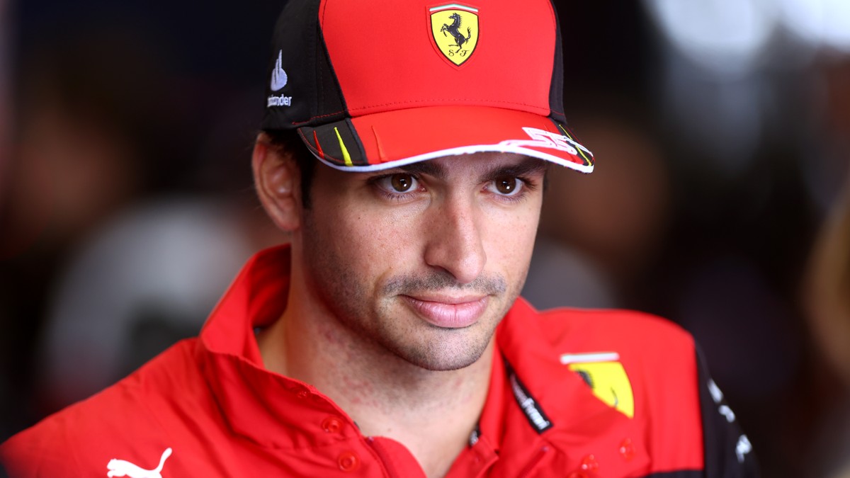 Sainz clama por vitória para elevar confiança na Ferrari | fórmula 1 | ge