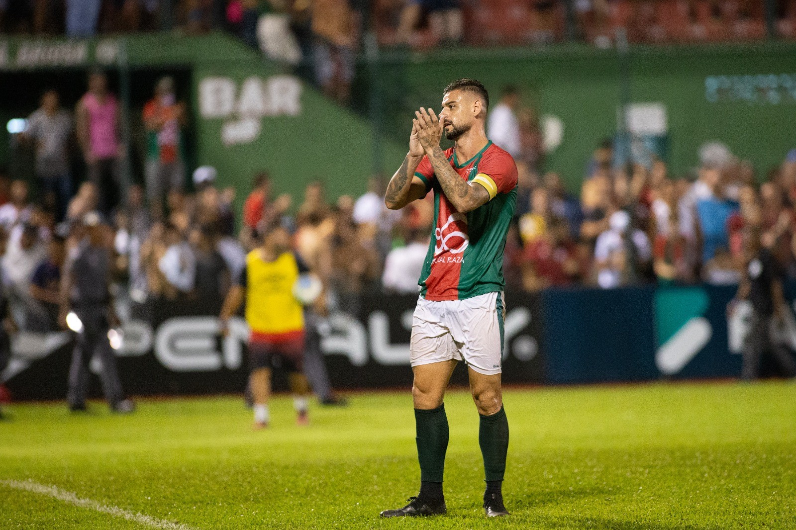 Lucas Cunha agradece torcida, elenco e comissão técnica em despedida da ...