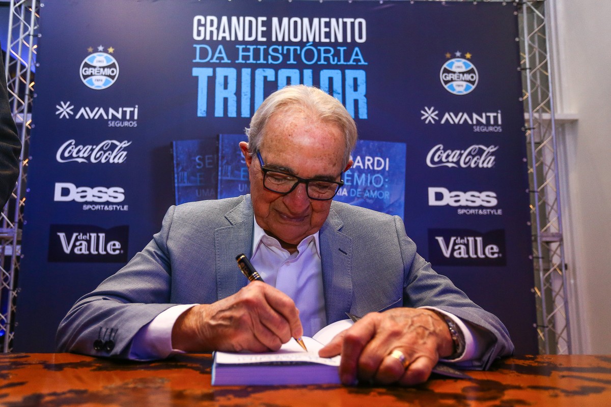 Morre Antônio Carlos Verardi, funcionário mais antigo do Grêmio ...